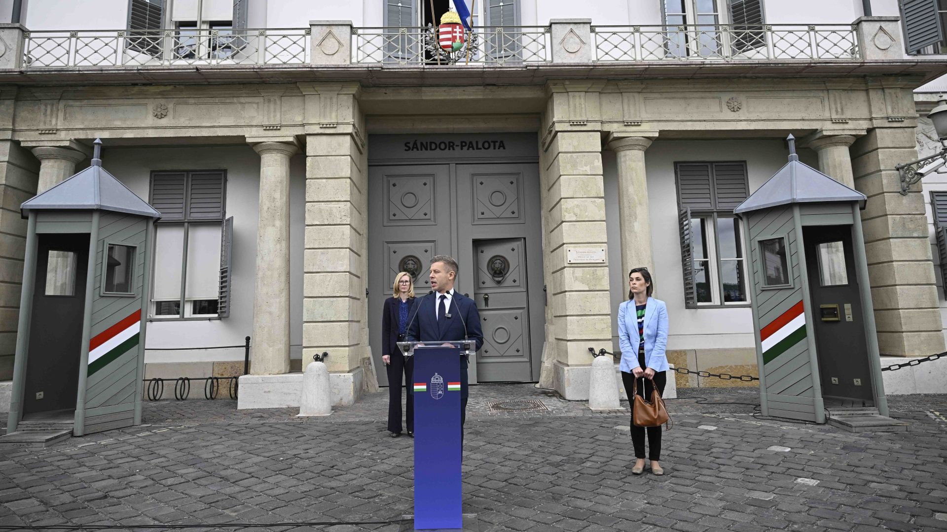 „Balásy Gyula saját vagyonából fizesse ki az elmaradt béreket és ...